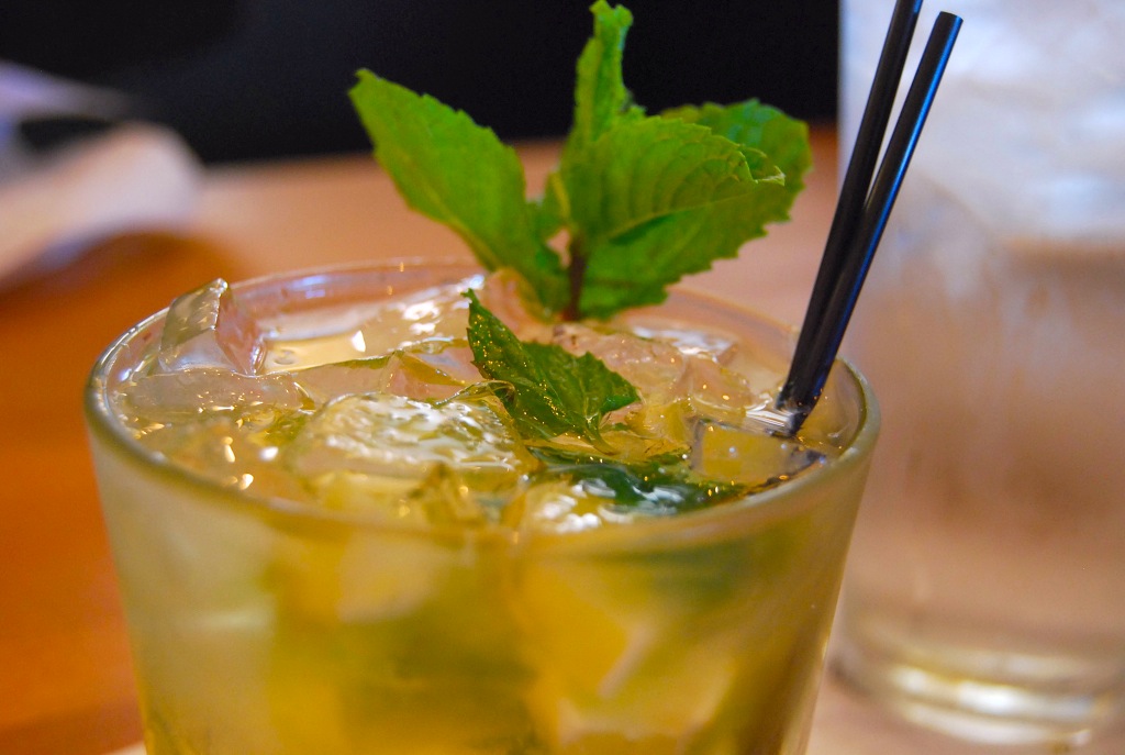 Mojito, la ricetta originale del cocktail estivo per eccellenza