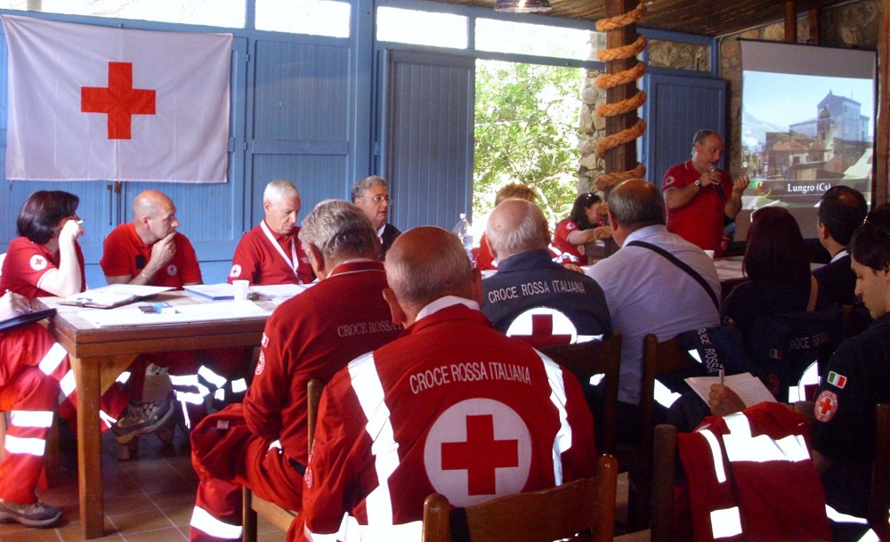 Croce Rossa: gara di primo soccorso e simulazioni di catastrofi ...
