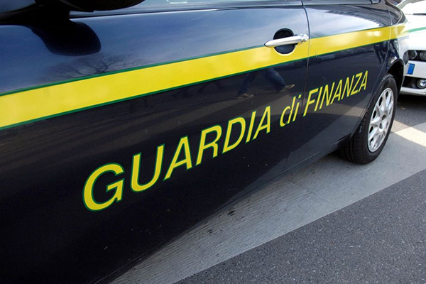 Al Sestriere, segnalati consumatori di droga e recuperate delle ...