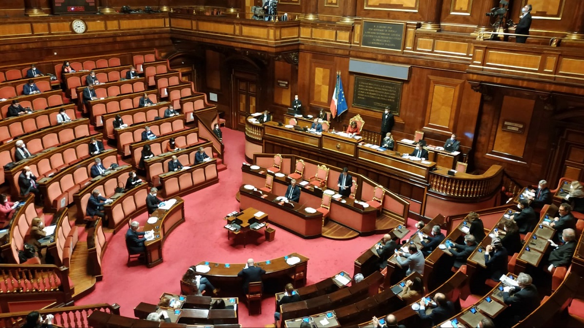 Due senatori M5s positivi al Covid, stop ai lavori in Senato