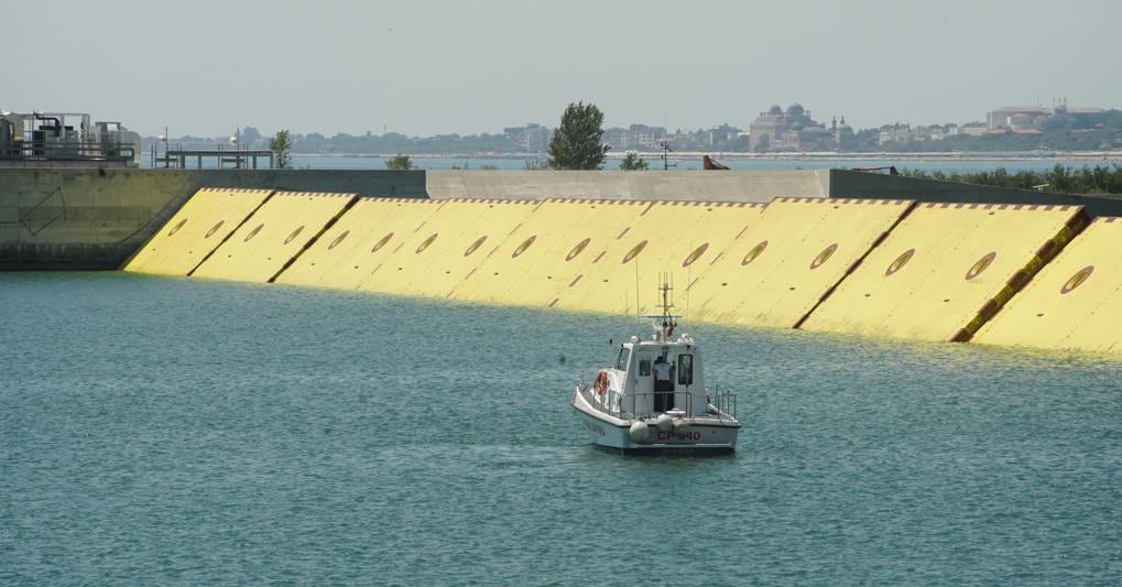 Venezia resta asciutta nonostante l'innalzamento delle acque, il Mose è ...